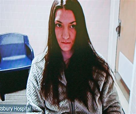 Lindsay Clancys Doctors Failed To Diagnose Her With Bipolar Disorder