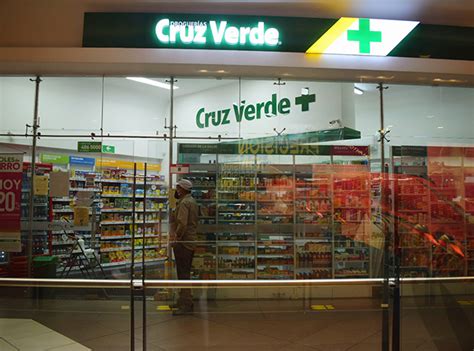 Cruz Verde Centro Comercial Titan Plaza