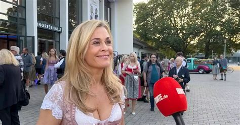 Sturm Der Liebe Star Tanja Lanäus 30 Jahre Liebe Warum Ihre Ehe