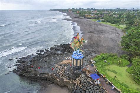 Aerial View Of Beautiful Pererenan Beach Babadan Beach Gajah Mina