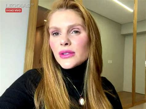 Bárbara Evans Revela Arrependimento Pelo Silicone No Bumbum
