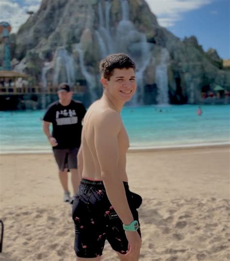 Molina Jemiancr • Instagram Photos And Videos