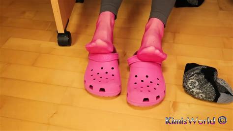 Sock Removal And Clog Shoeplay Under The Desk Grey Leggings Pink Clogs And Nylons Xhamster