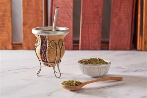 Bebida Tradicional Argentina Conocida Como Té De Yerba Mate Foto Premium