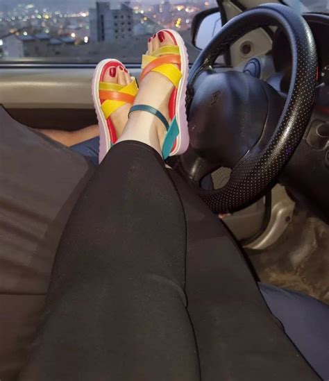 ۱۸۰۷۱۴۰۳ سری ششم عکسای فوت فتیش ۹۹درصد عکسا پا ابرانی هست 😈نظر بدید بازم میزارم