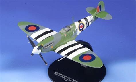 Spitfire Ix Pierre Closterman 1 72 Scale Köp På Tradera 678749926