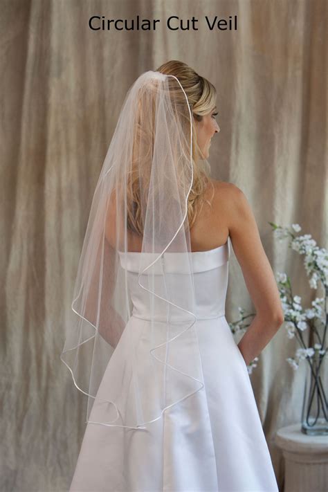 I Really Like This Type Of Veil Elegant White Formal Veil Veils