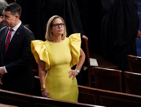 Kyrsten Sinemas Boldest Outfits Worn In Congress Business Insider
