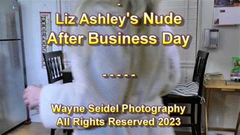 Liz Unwinds With A Smoke And Pickmeup Before Bed Waynes Girls Clips4sale