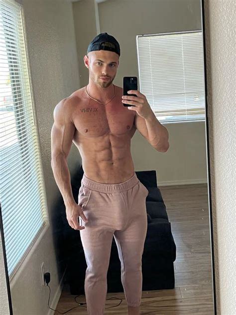 Bulge In Sweat Pants Selfie 🤍 Rhotmaleselfies