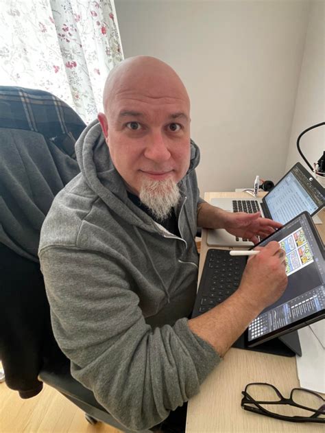 Serkan Altuniğne Gorki