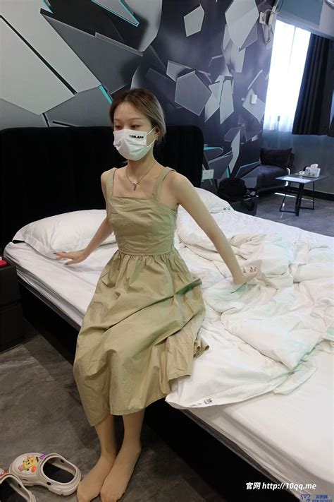 Rosi美女图 口罩系列 20240413 No2862 Meitu8cc