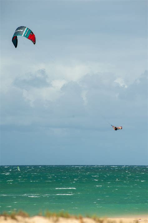 Naish Welcomes Megaloop Champion Ross Dillon Player To International T