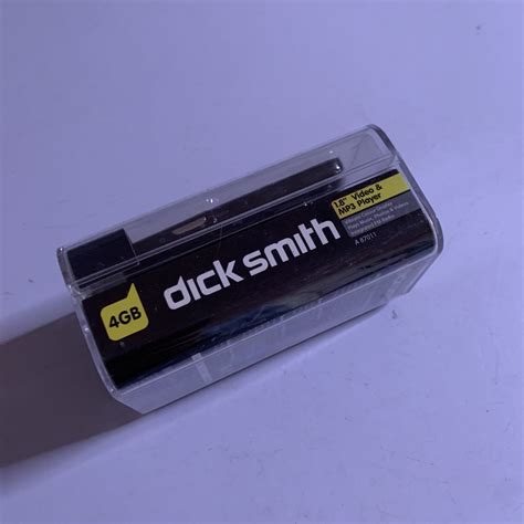 Dick Smith 4gb 18 Video And Mp3 Player Black With Built In Fm Radio Ne