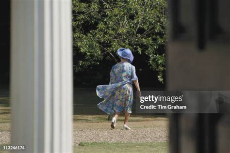 829 Clarence House On The Queen Mother Photos And High Res Pictures