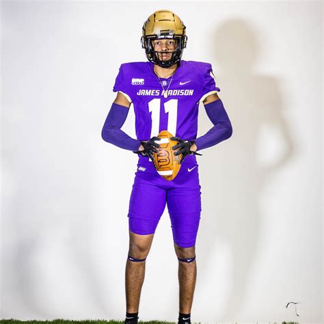 Noah Fleischman On Twitter Phillip Harris Played On A 7 On 7 Team Alongside Jmu Commits Rb Ath