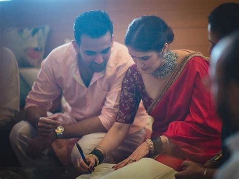 Sagarika Ghatge Revisiting The Wedding Sari Of Zaheer Khans Wife