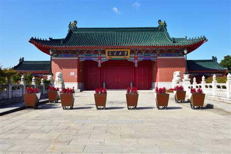 交大校园建筑图片素材 交大校园建筑设计素材 交大校园建筑摄影作品 交大校园建筑源文件下载 交大校园建筑图片素材下载 交大校园建筑背景素材 交大