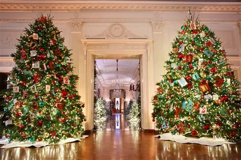 White House Christmas Decorations Spark Fresh Melania Trump Mockery Newsweek