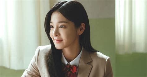 교복이 이렇게 잘 어울리는데 학창시절에 남자교복을 입고 다닐 수 밖에 없었던 이유 삶은영화