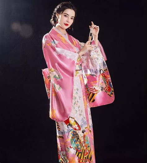 Kimono Tradicional De Boda De Color Rosa Cinturón Con Lazo Tipo