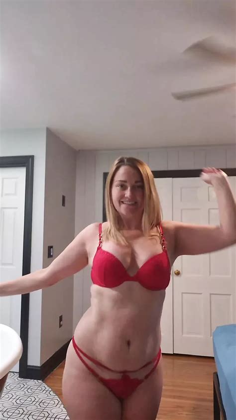 Fully Naked Wife Gives Blowjob And Cums Hard On Dick Amateur Amateur Porn XHamster