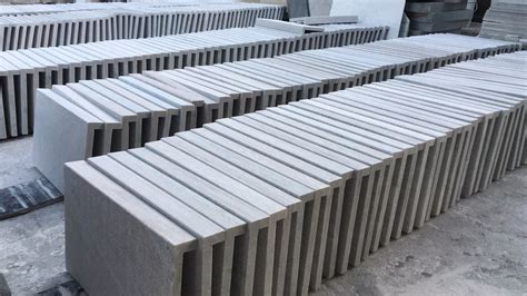 Quality Swimming Pool Border In Grass Beige Quartz Flamed And Honed