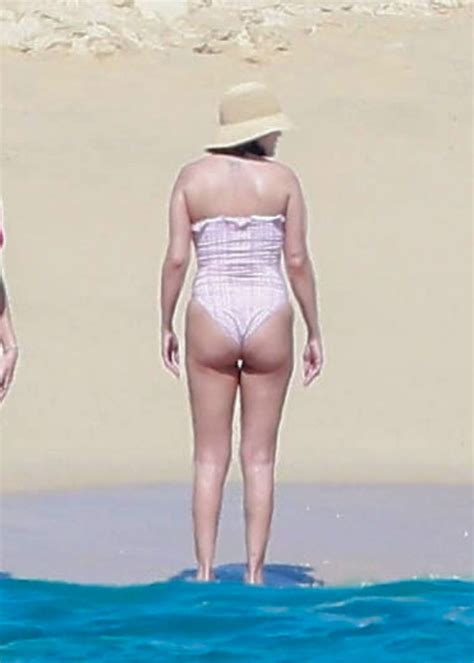 Selena Gomez In Wimsuit On Vacation In Mexico 02212026 Hawtcelebs