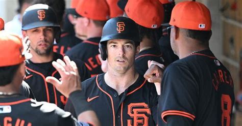 사진 득점 환호하는 마이크 야스트렘스키 조선비즈