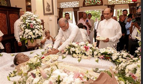 Sumitra Peries Bids Adieu Pics Sri Lanka Mirror Right To Know