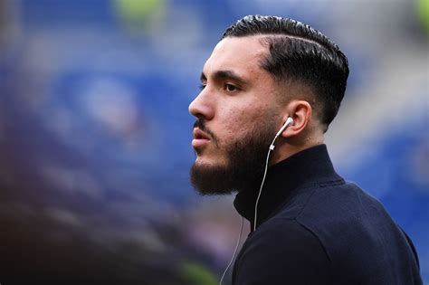 Psg Rayan Cherki Ciblé Un Conflit Avec Lol Bloque Le Transfert —