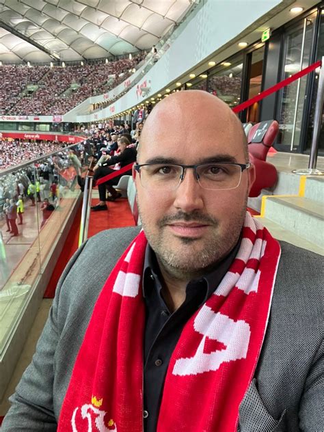 Jarosław Olechowski Znów Na Celowniku Przed Wyborami Wyrzucili Go Z Tvp Plejadapl