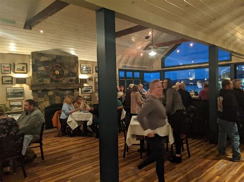 Lyons Den Restaurant Lyons Den Restaurant And Tavern