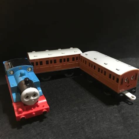 1992 Tomy Thomas Trackmaster Classic Thomas Red Chassis Clarabel And
