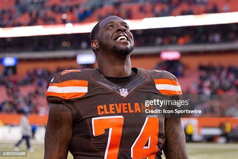 Cleveland Browns Center Cameron Erving Photos And Premium High Res Pictures Getty Images