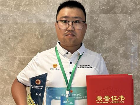 小哥节 靠送外卖还债一路成为“全国最强”，看嘉兴小哥的“逆行人生”