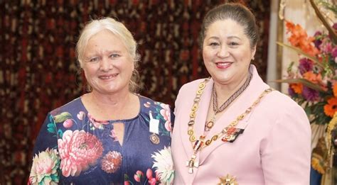 Balks Gets Her Antarctic Medal Te Awamutu News