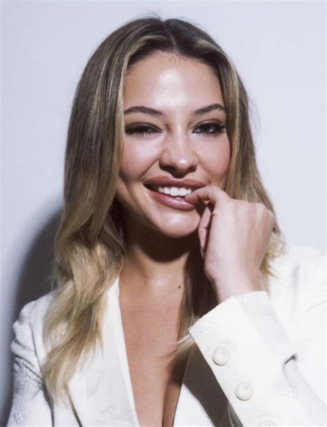 Madelyn Cline For Netflix Rmadelyncline