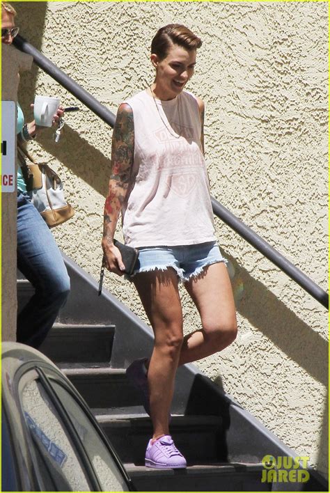 Ruby Rose Gave Oitnb Co Star Jackie Cruz An Unusual Birthday T