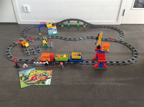 Lego Duplo tåg + extra räls. 10508 + 10506 (423957836) ᐈ Köp på Tradera