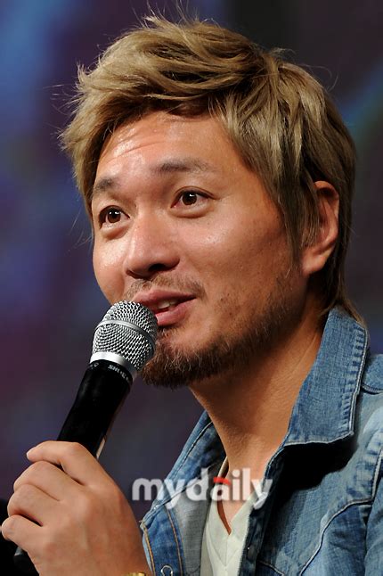 Md포토 미소짓는 임재범 조금은 부드러운 호랑이