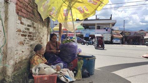 Kisah Martha Lobo Nenek 79 Tahun Yang Masih Aktif Berjualan Di Pasar Pagi Rantepao