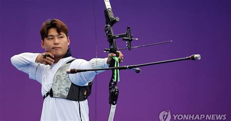 활 쏘는 이우석