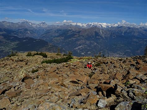 Il Villaggio Dei Salassi Della Pietraia Del Diavolo Gian Mario Navillod