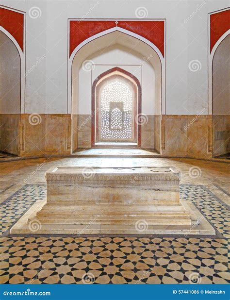 Inside Humayuns Tomb With Marble Tomb Editorial Photo Image Of Mesh