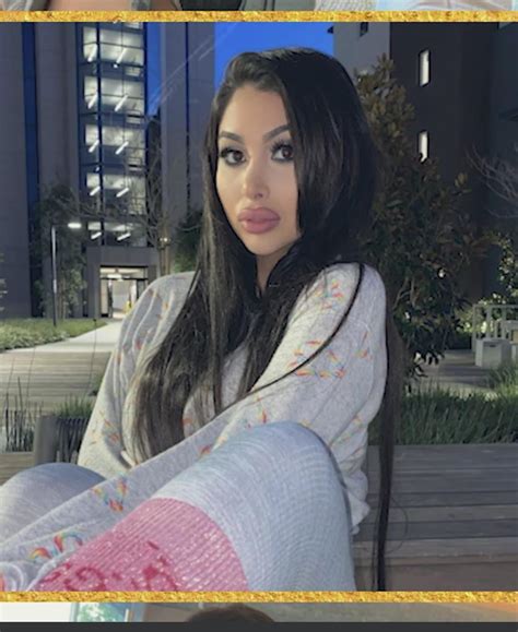 Shes 19 And Wants To Look Like Barbie R Botchedsurgeries