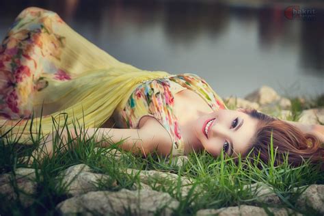 [100 ] Thailand Woman Wallpapers