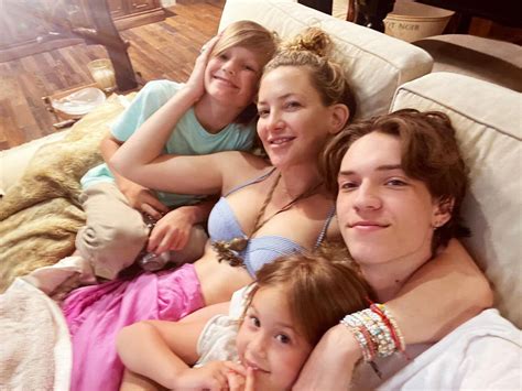 Kate Hudson Watches Son Ryder 18 Get Tattoo Of Siblings Initials