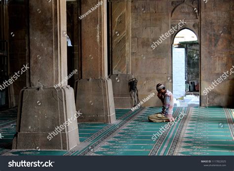 1 Imágenes Fotos De Stock Objetos En 3d Y Vectores Sobre Sidi Sayed