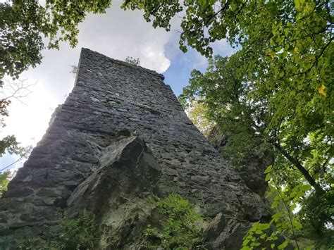 Foto De Cinci Secole Cetatea Ciceului Fostul Refugiu Al Domnitorului